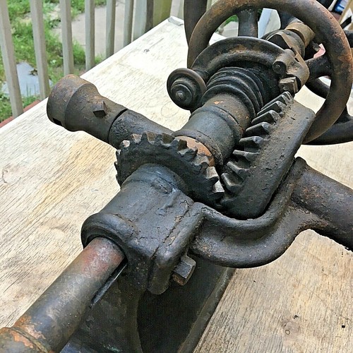 Antique Wells Bros & Co. Little Giant Blacksmith Barn Post Drill Press ...