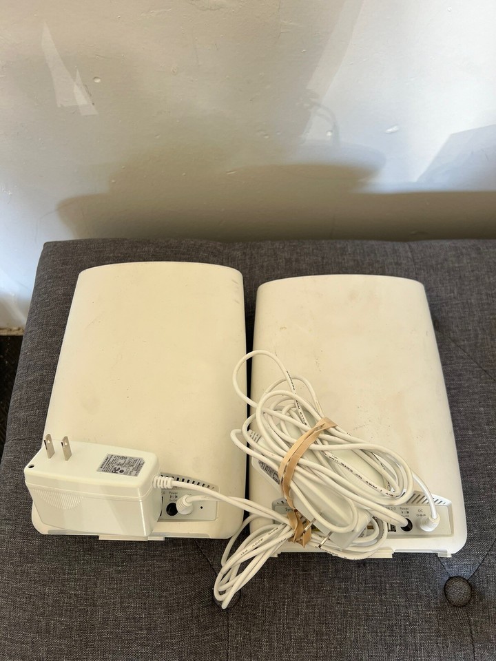 Netgear Orbi RBR50 and RBS50 Satellite Home Mesh Tri-Band Wi-Fi Router ...