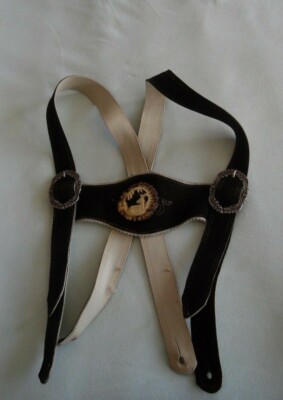 Latz Lederhose Kniebundhose Hirschhorn Rose geschnitzt echt Horn | eBay.de