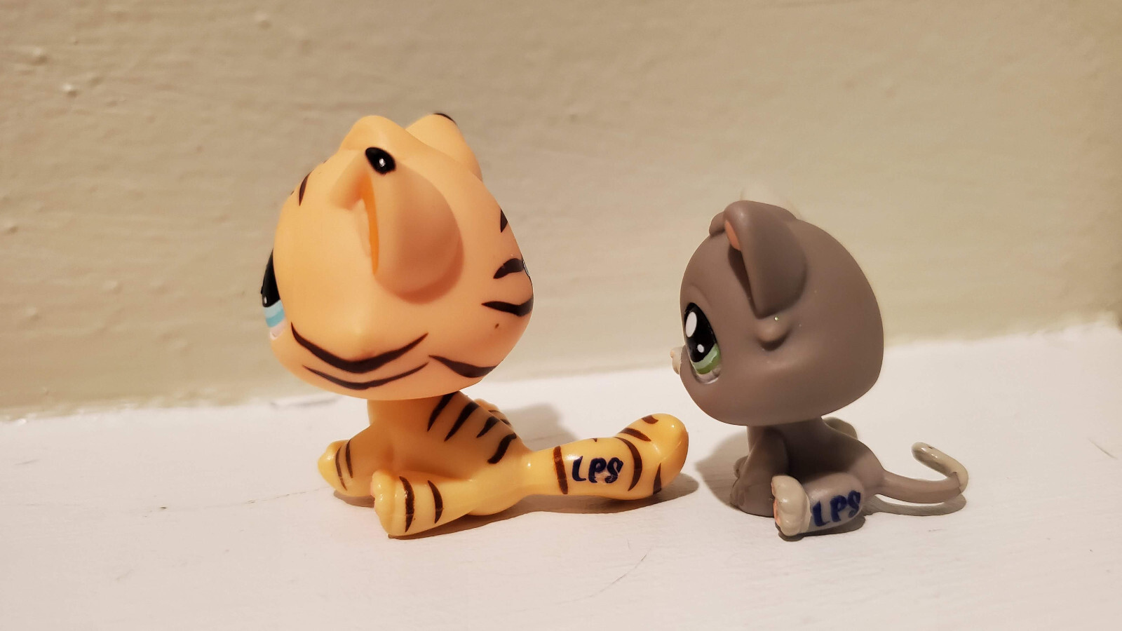 Authentic LPS Littlest Pet Shop Grey Kitten #1607 Tiger Cat #1608 ...