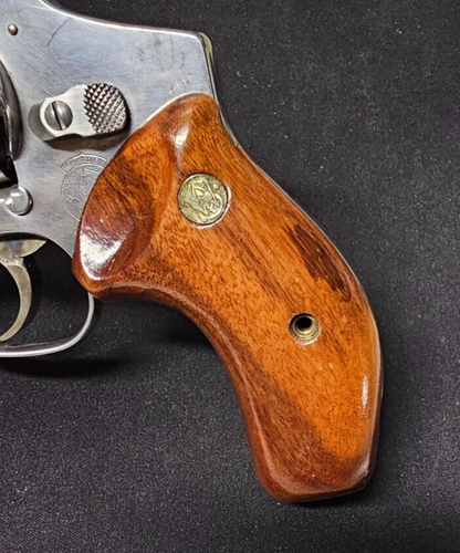 NOS Original S&W J Frame Round Butt Banana Style Smooth Walnut Pistol ...