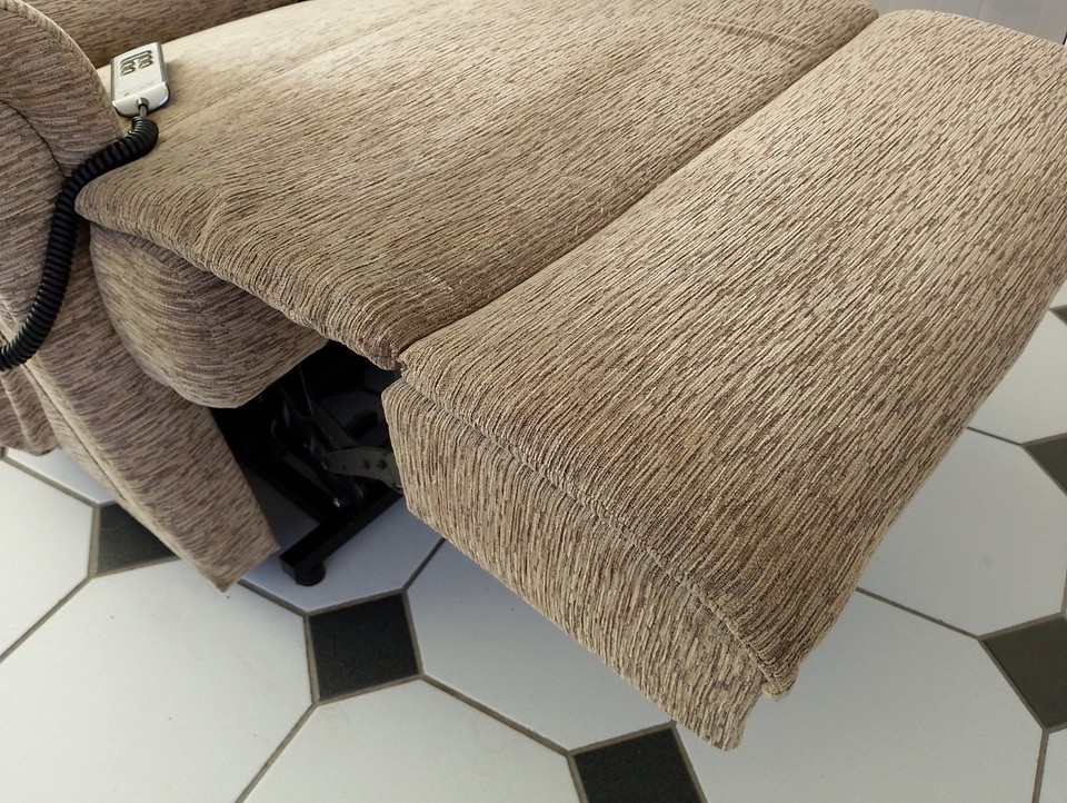 Sherborne Keswick Dual Motor Electric Riser Recliner Armchair Oatmeal ...