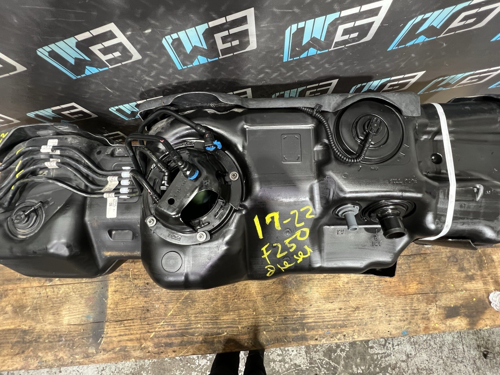 2017-2022 Ford F250 F350 6.7L 34 Gallon Diesel Fuel Tank LC34-9A032-MB | eBay