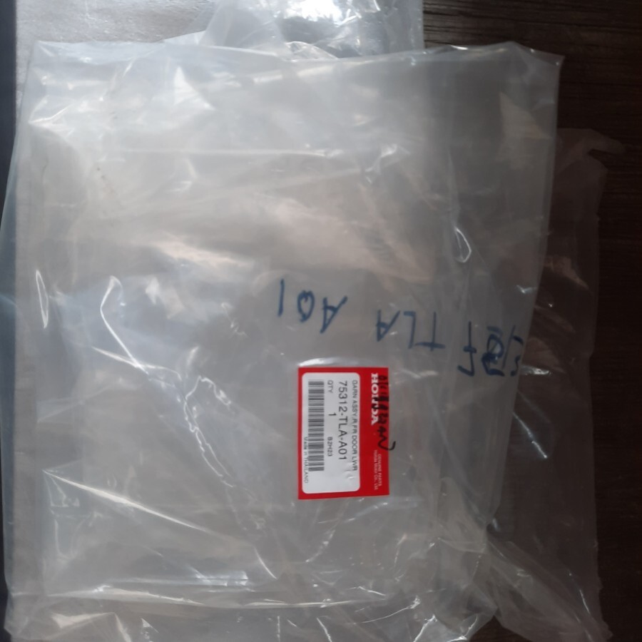 Genuine Front RIGHT Door Chrome Trim 2017-2022 Honda CR-V 75312-TLA-A01 ...