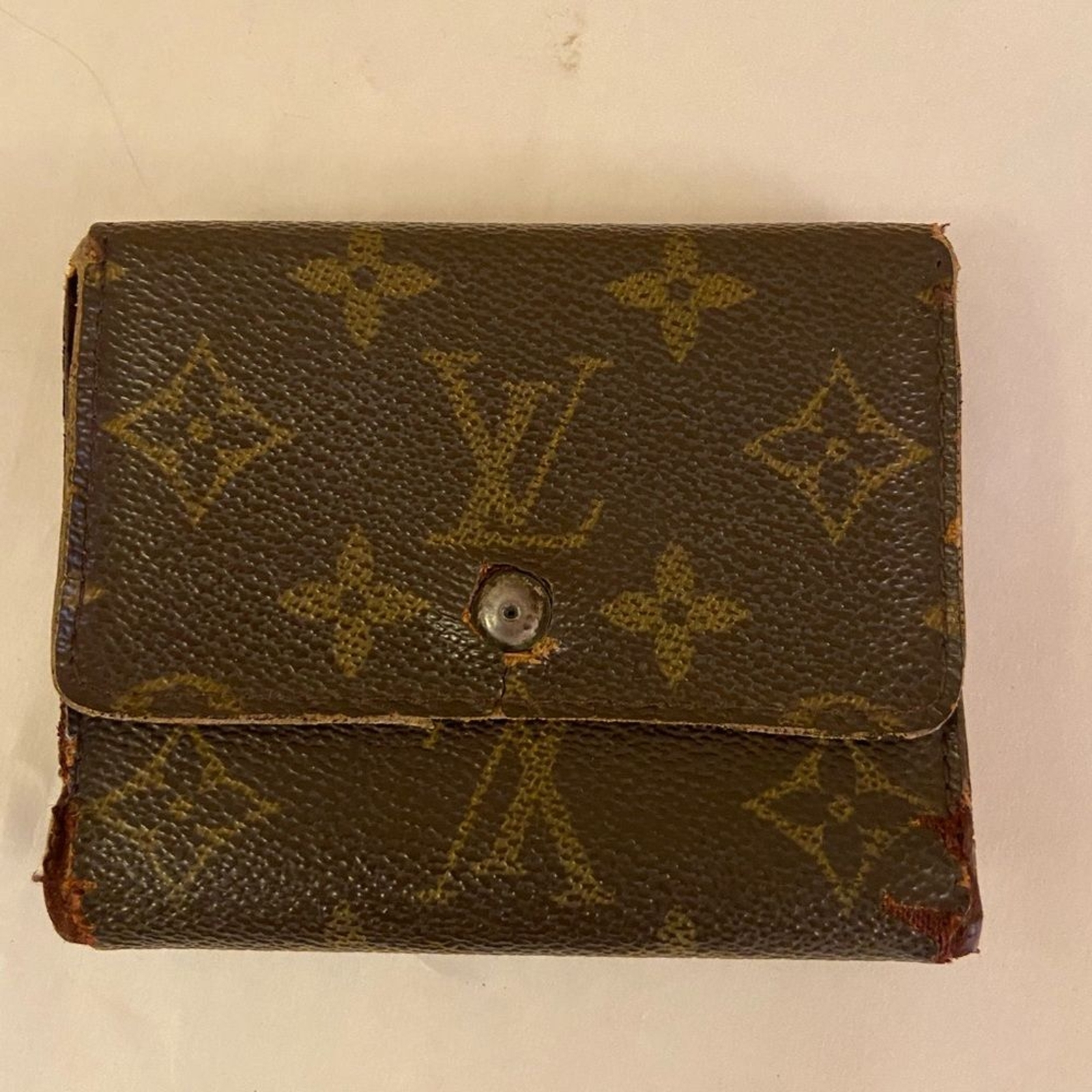 Authentic Louis Vuitton monogram vintage wallet - Gem