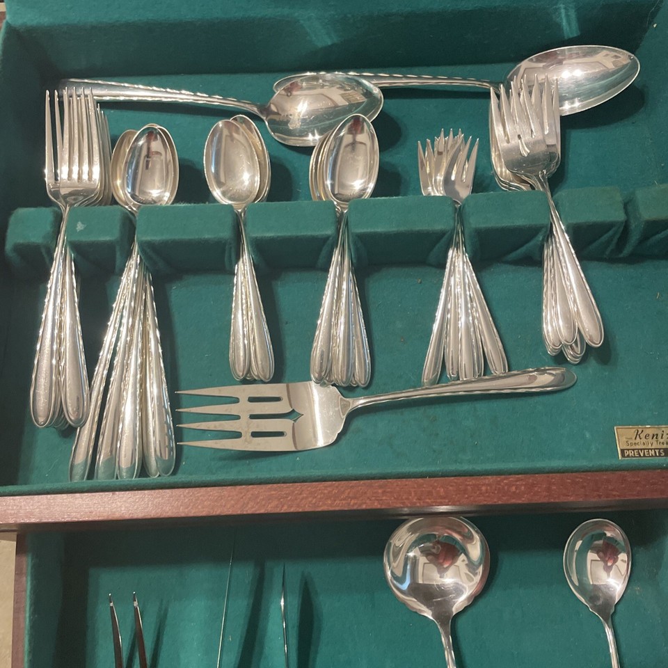 TOWLE “STERLING SILVER”Flatware Set W/Original Box- 8 Sets W/Serving ...