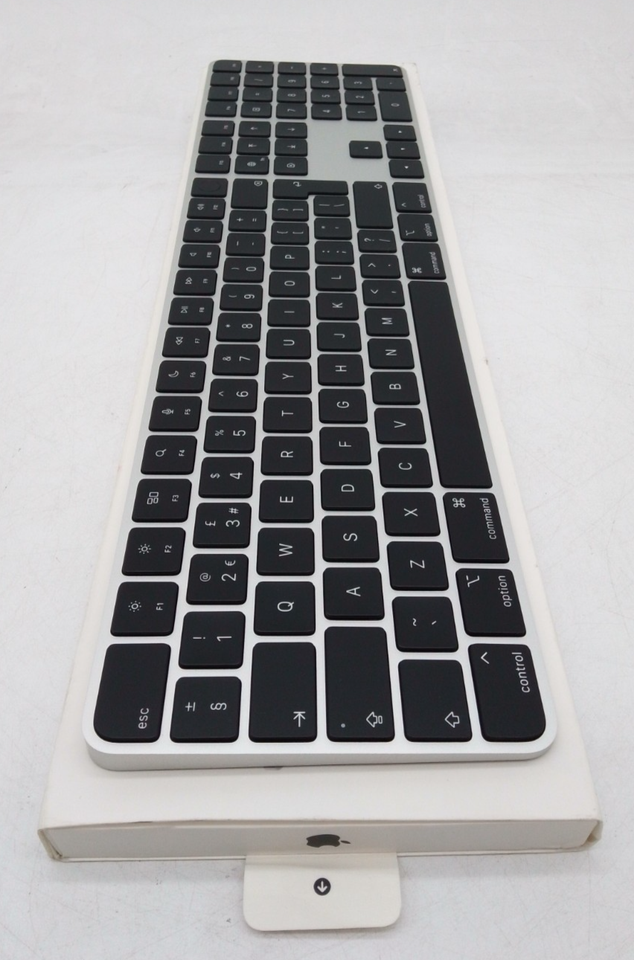 Apple Magic Keyboard A2520 with Touch ID Numeric Keypad Wireless ...