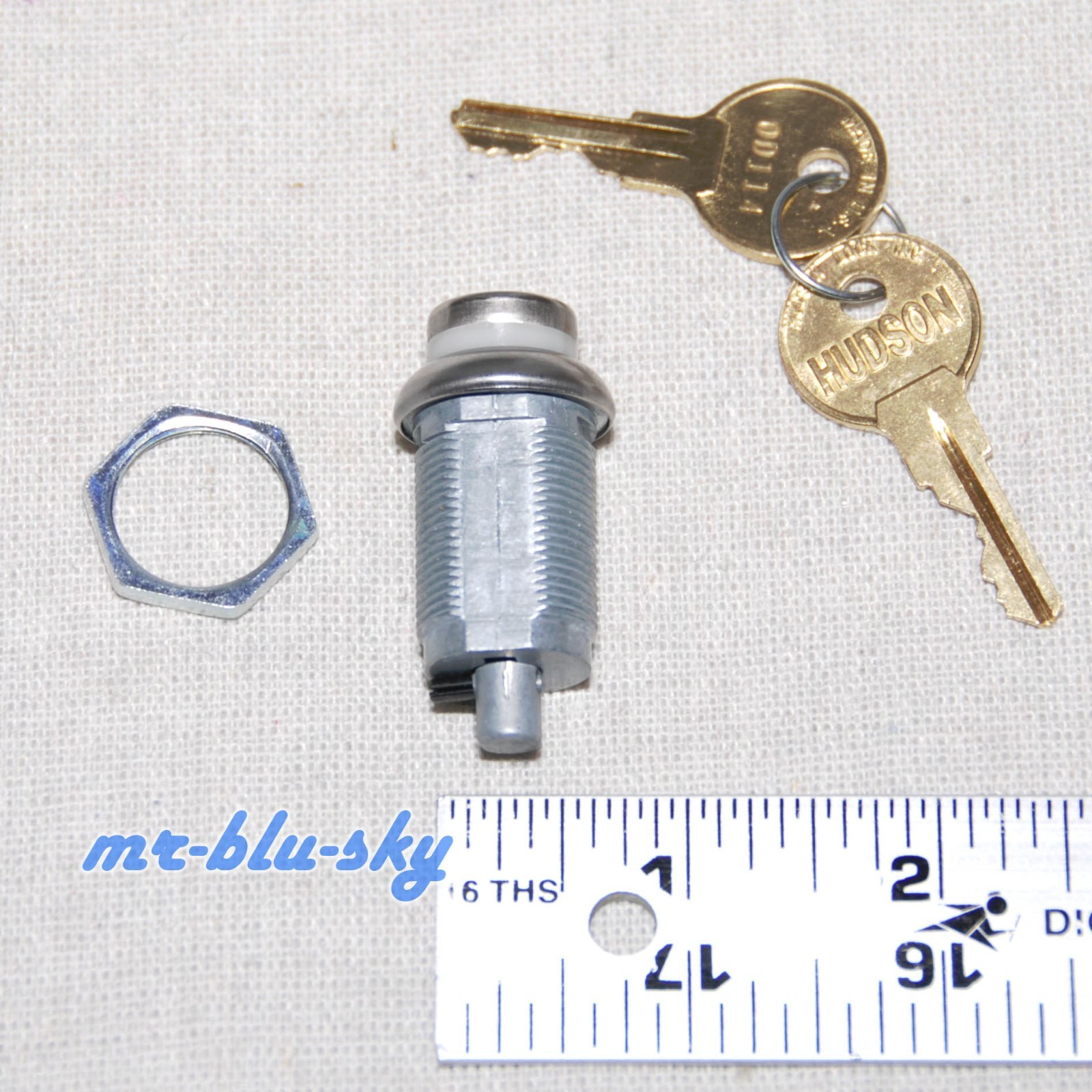 One - GDC2329 Contico, Delta, Hudson Truck Body Lock Tool Box w/ Two ...