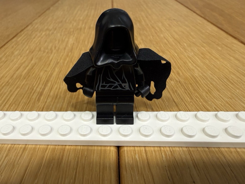 LEGO Lord of the Rings Ringwraith Minifigure (lor018) - Authentic ...