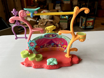 LPS Littlest Pet Shop Tricks and Talent Show Stage Playset Incomplete ...