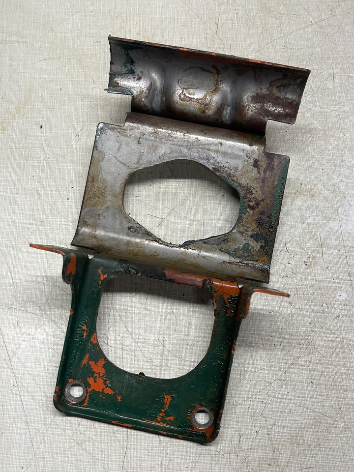 Briggs & Stratton 23FB 8.25hp Engine Gas Tank Saddle | eBay