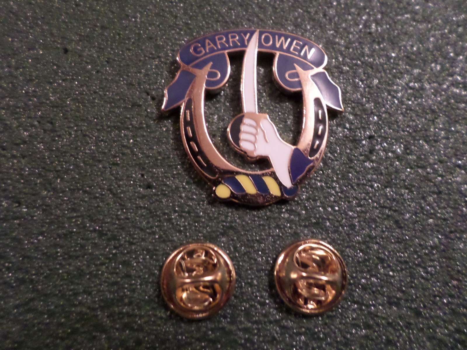 U.S MILITARY ARMY 7th CAVALRY HAT PIN GARRY OWEN 7th CAV HAT LAPEL PIN ...