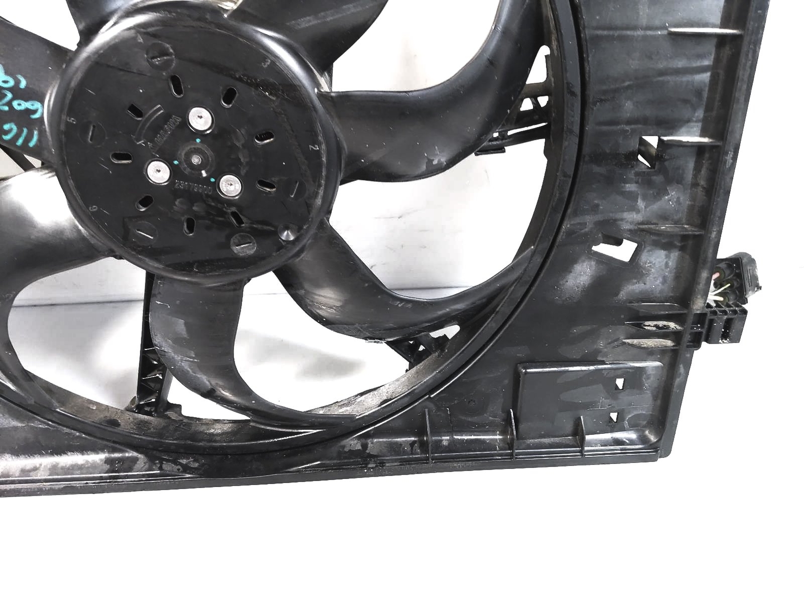 2018-2019 Volkswagen Golf Gti Radiator Cooling Fan Motor & Shroud 5Qm ...