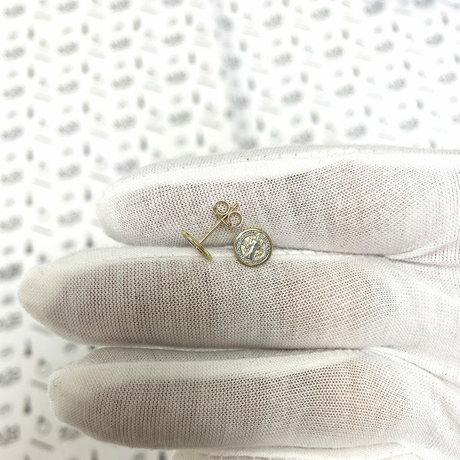 14K Yellow Gold 8mm Round Religious St.Benedict Sentia Mvniamvr Stud ...