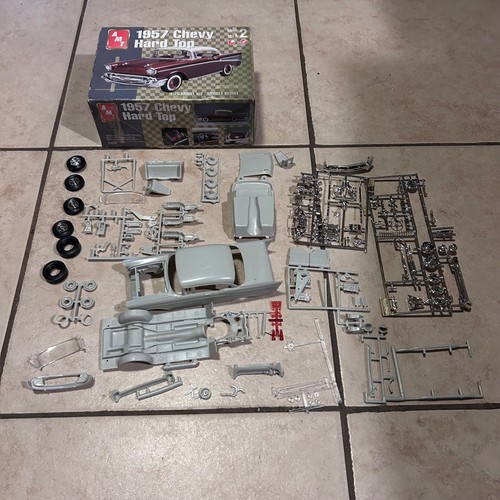 AMT 31798 1957 Chevy Bel Air Hardtop 2n1 KIT 1/25 McM fs | eBay