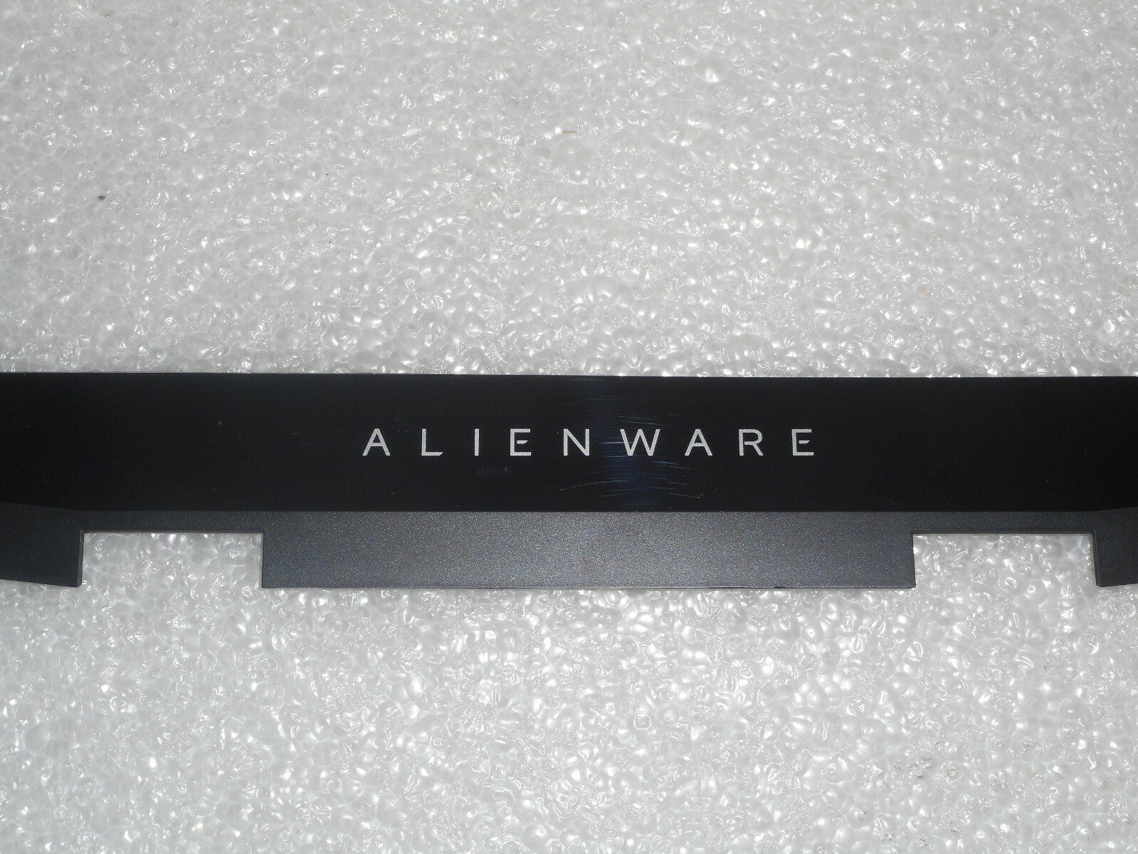 Dell OEM Alienware m17 17.3" 2019 LCD Front Trim Cover Bezel Plastic ...