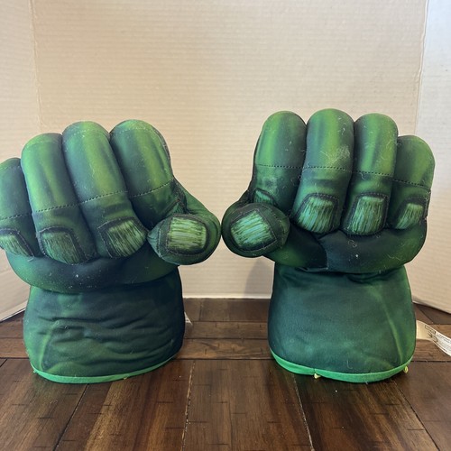 2008 Incredible Hulk Marvel Talking Fist Smash Hands Tested & Working ...