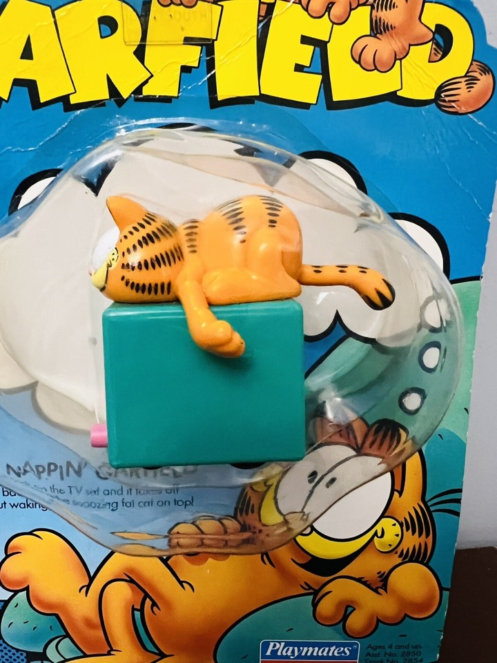 Vintage Go Go Garfield - “Cat Nappin' Garfield” TV pull-back toy ...