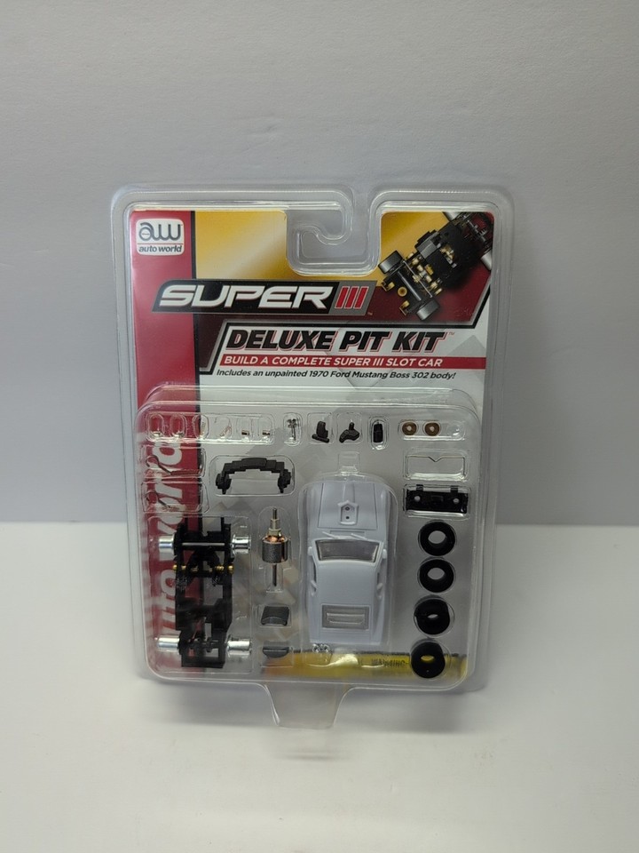 Auto World DELUXE PIT KIT: 1970MUSTANG BOSS 302 W/SUPER III CHASSIS ...