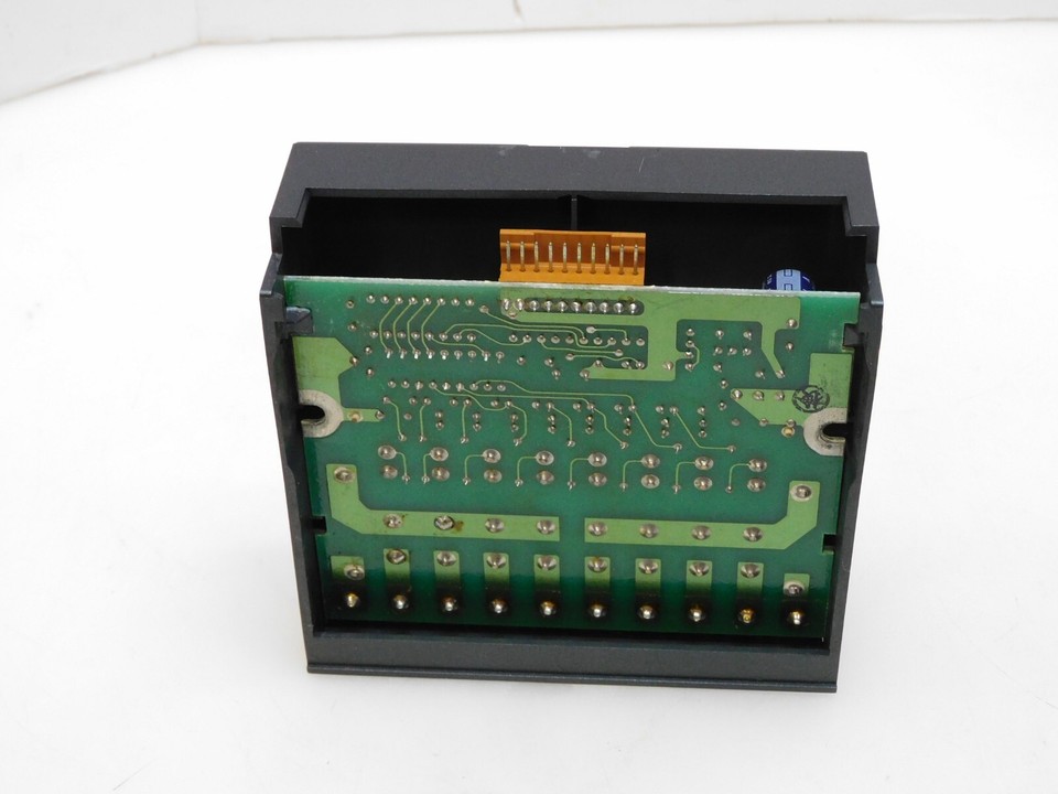 SQUARE D SY/MAX CLASS 8005 TYPE ST-108 OUTPUT MODULE A1 120-240VAC 50 ...