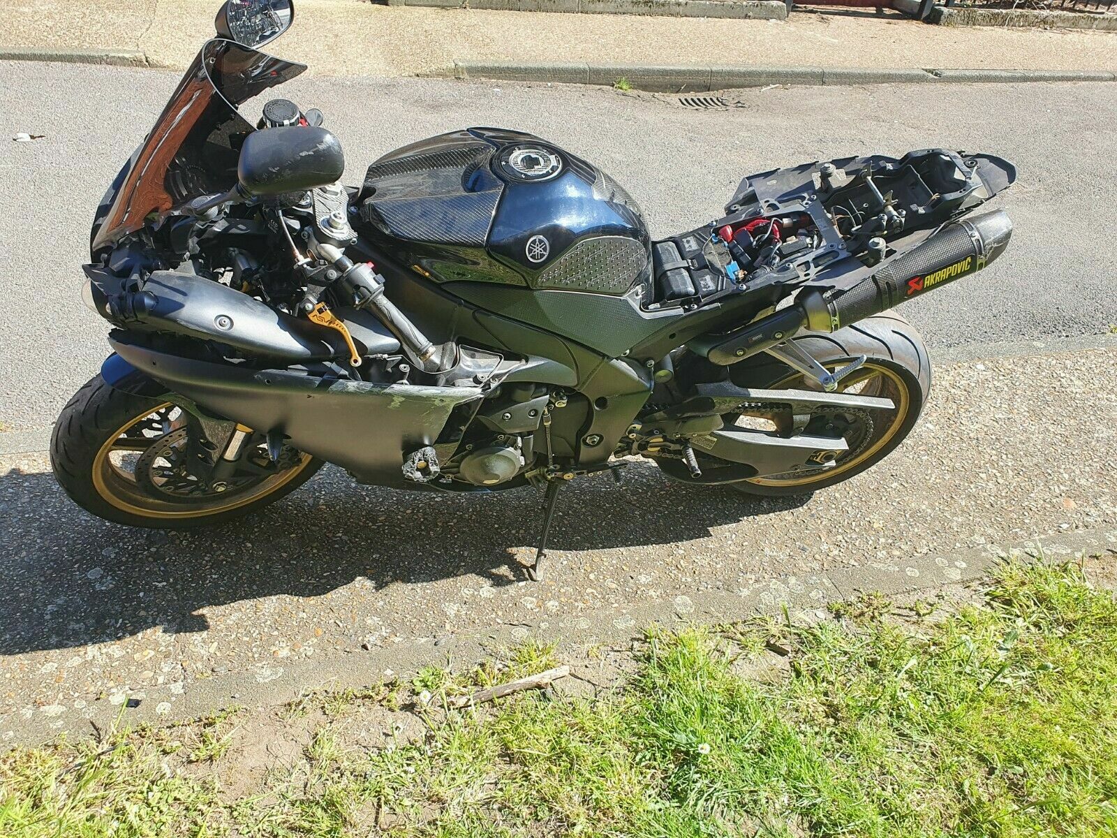 Yamaha R1 2011 Big Bang 09-14 Breaking Parts | eBay UK