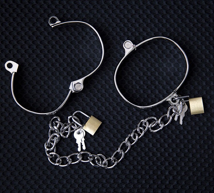 Metal Steel Handcuffs Wrist Ankle Cuffs Shackle Slave Bondage Chain ...