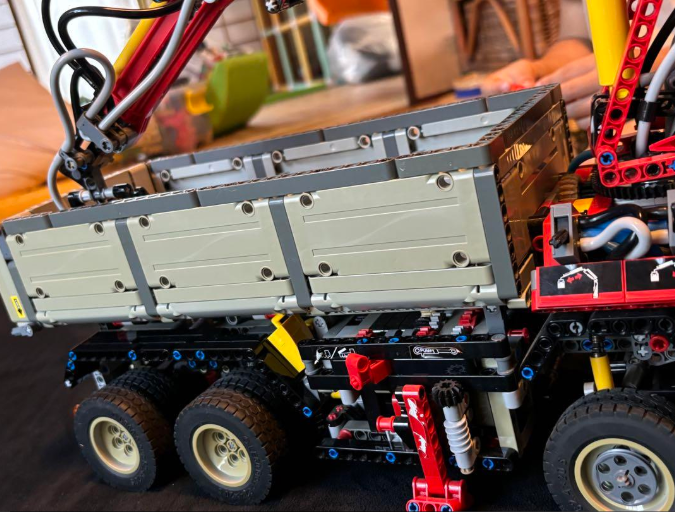 LEGO 42043 Technic Mercedes-Benz Arocs 3245 Claim Arm Power Functions ...