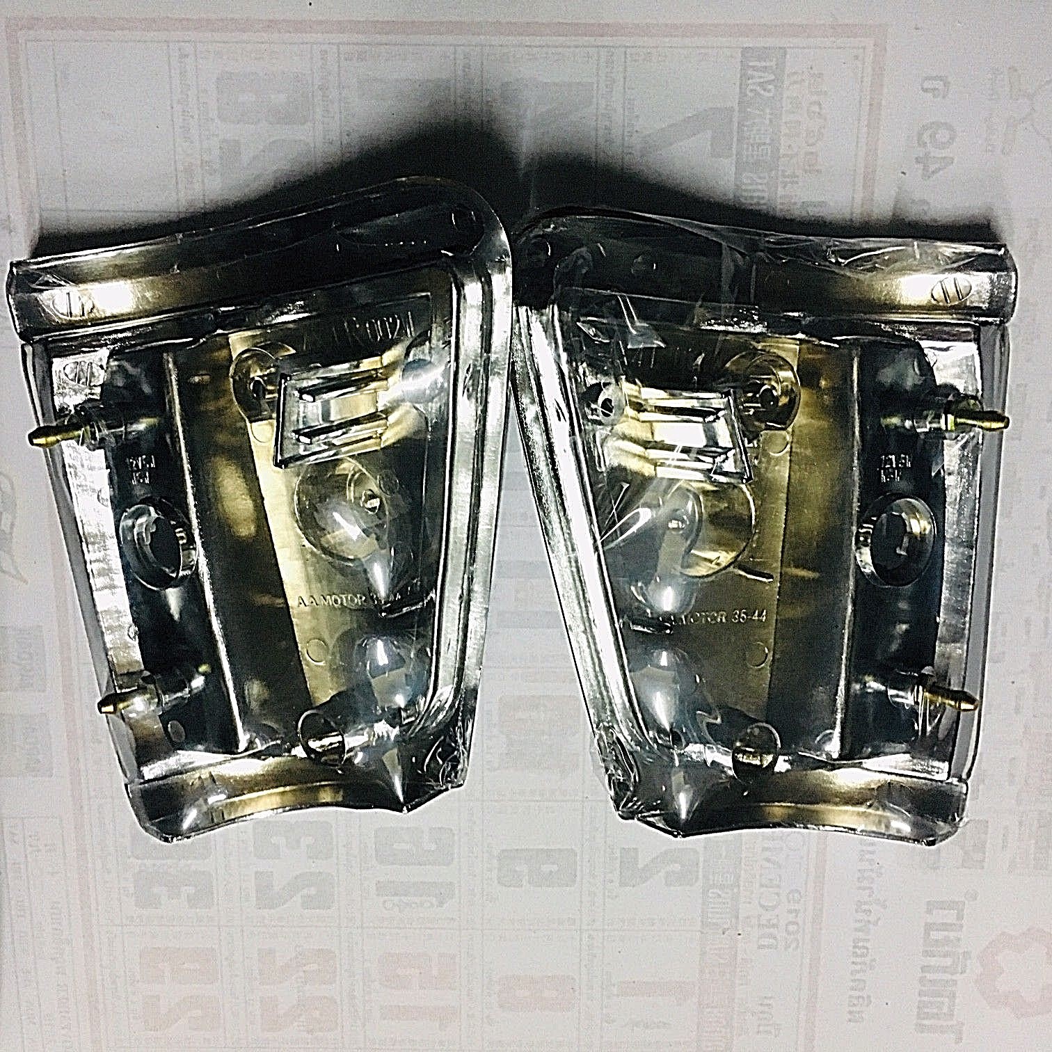 Toyota Hilux 4WD LN111 front corner turn signal light indicators lamp ...