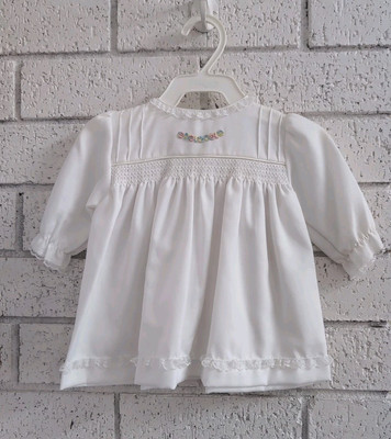 Little Baby Girl Dress White Size 000 Lace Trim Rainbow Trim Unique ...