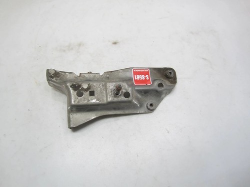 Audi A3 S3 8P 2006 Left front fender mounting bracket 8P0821135 ...