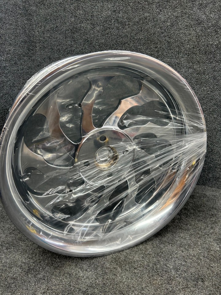Performance Machine Torque HARLEY TRIKE 18X5.5 Wheel 0320-3814RAA-TORR ...