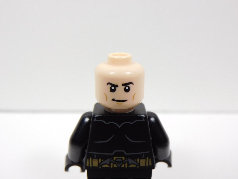 LEGO DC Batman w/ One Piece Cowl & Cape Minifig Simple Bat Logo R7 | eBay