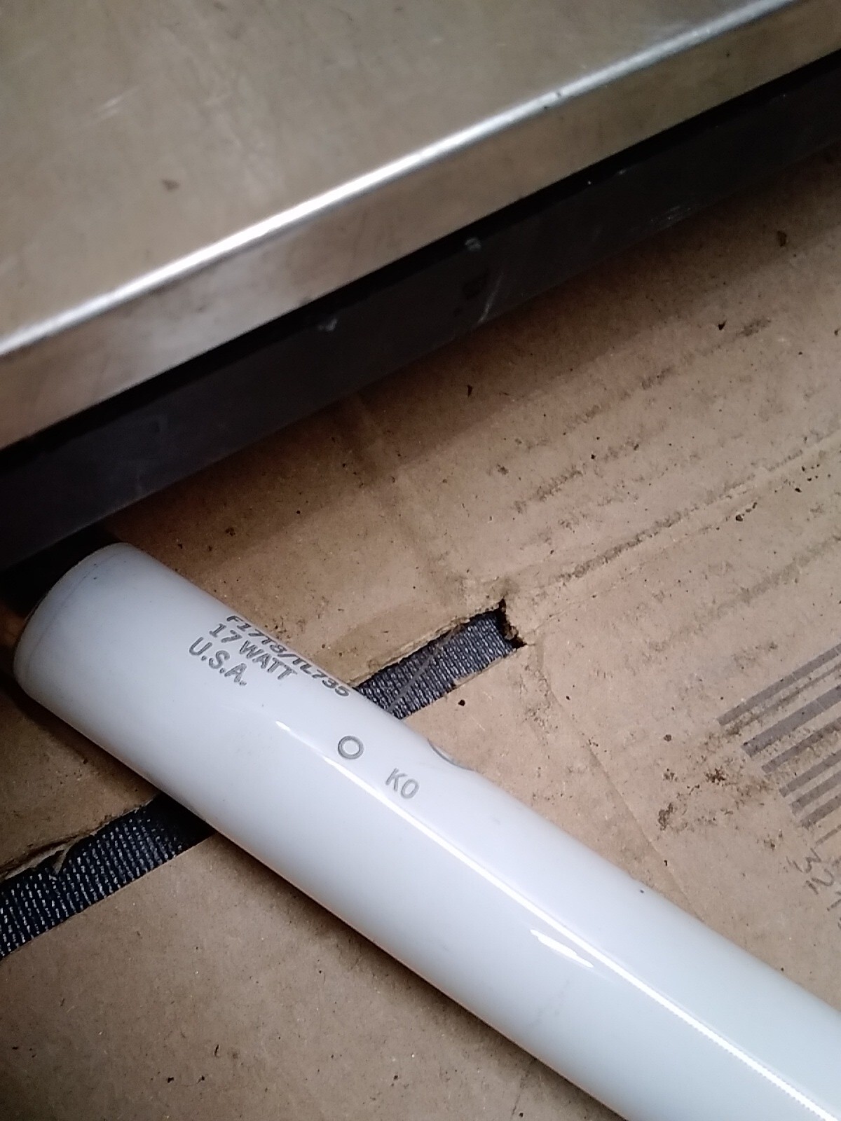 Pack of 22 Philips F17T8 TL735 Alto Gold Shatter Proof Coating 17W | eBay