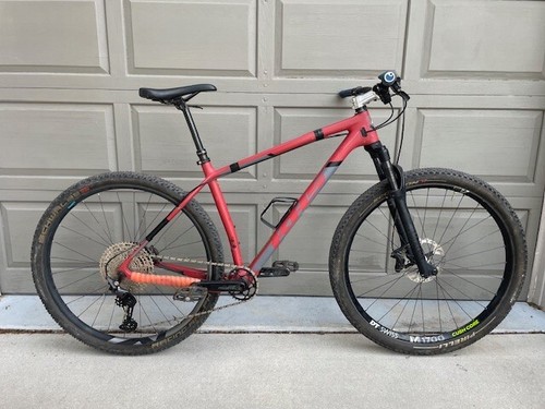 2025 KHS Tucson carbon hardtail 29er w/ brand-new Deore drivetrain ...