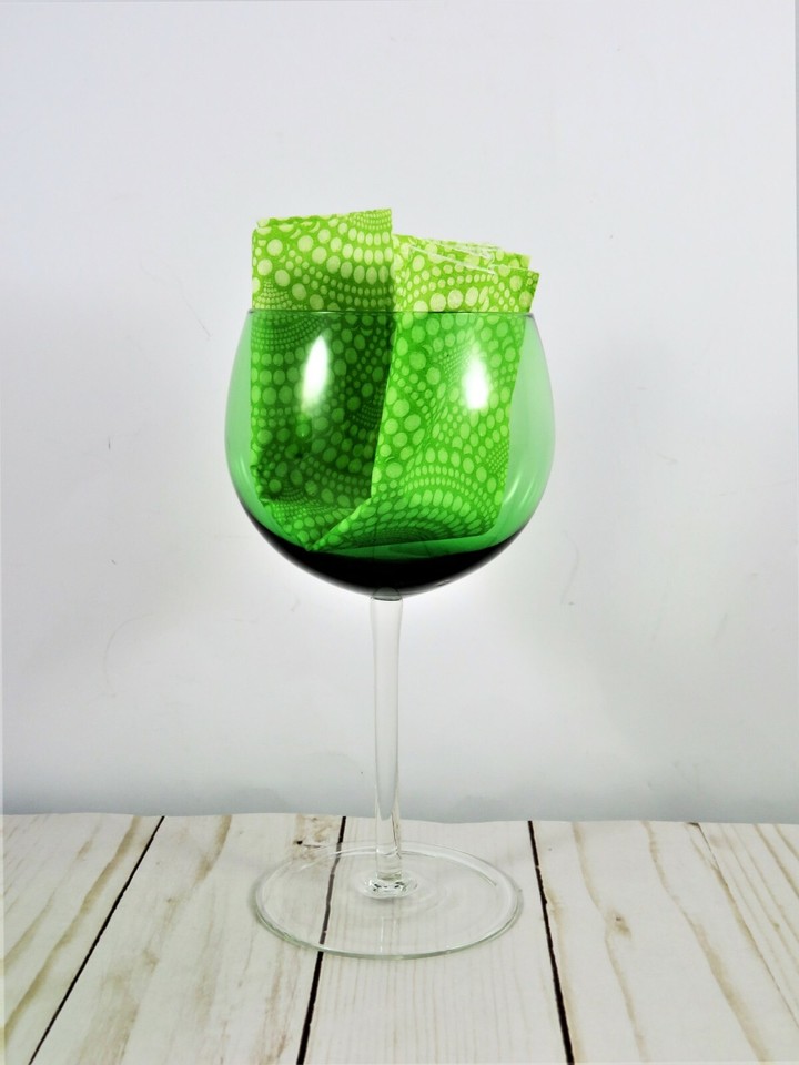 Emerald Green Blown Glass Round Goblets Thin Clear Stems 10 Ounce Set ...