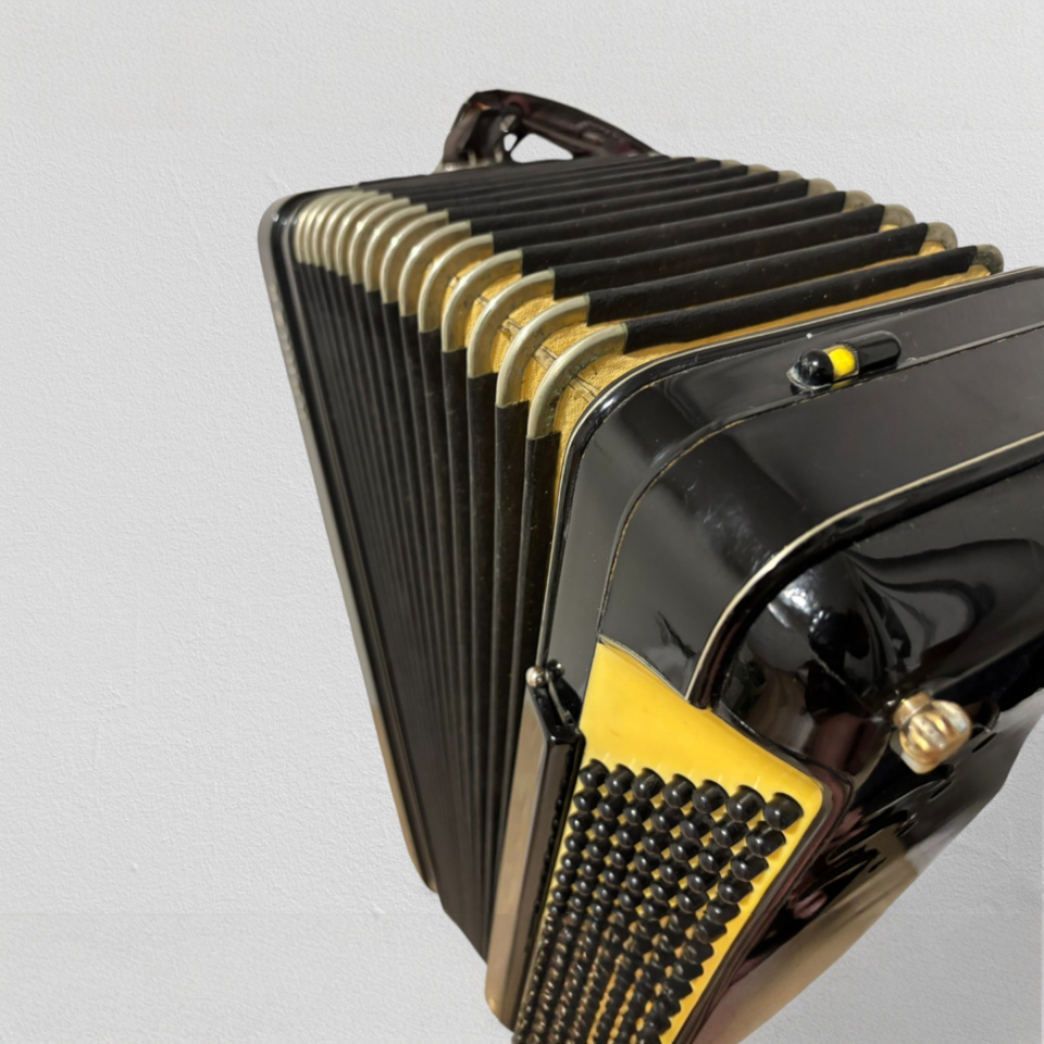 Hohner Tango V Accordion 41 Keys 140 Bass Serviced Vintage Germany ...