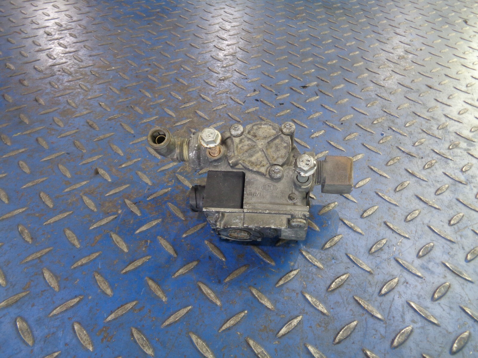 2009 VOLVO D13 435HP ABS MODULATOR VALVES STEERLING CONDOR PART NO ...