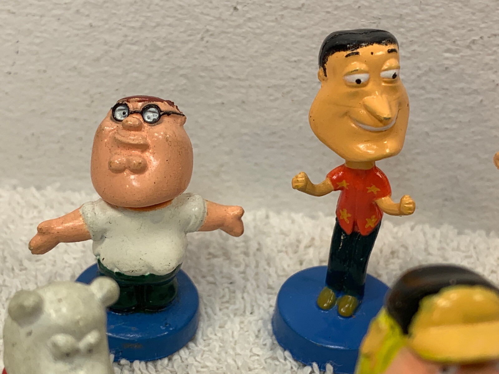 Family Guy mini bobbleheads Complete set w/Custom 2005 Gumball Premium ...