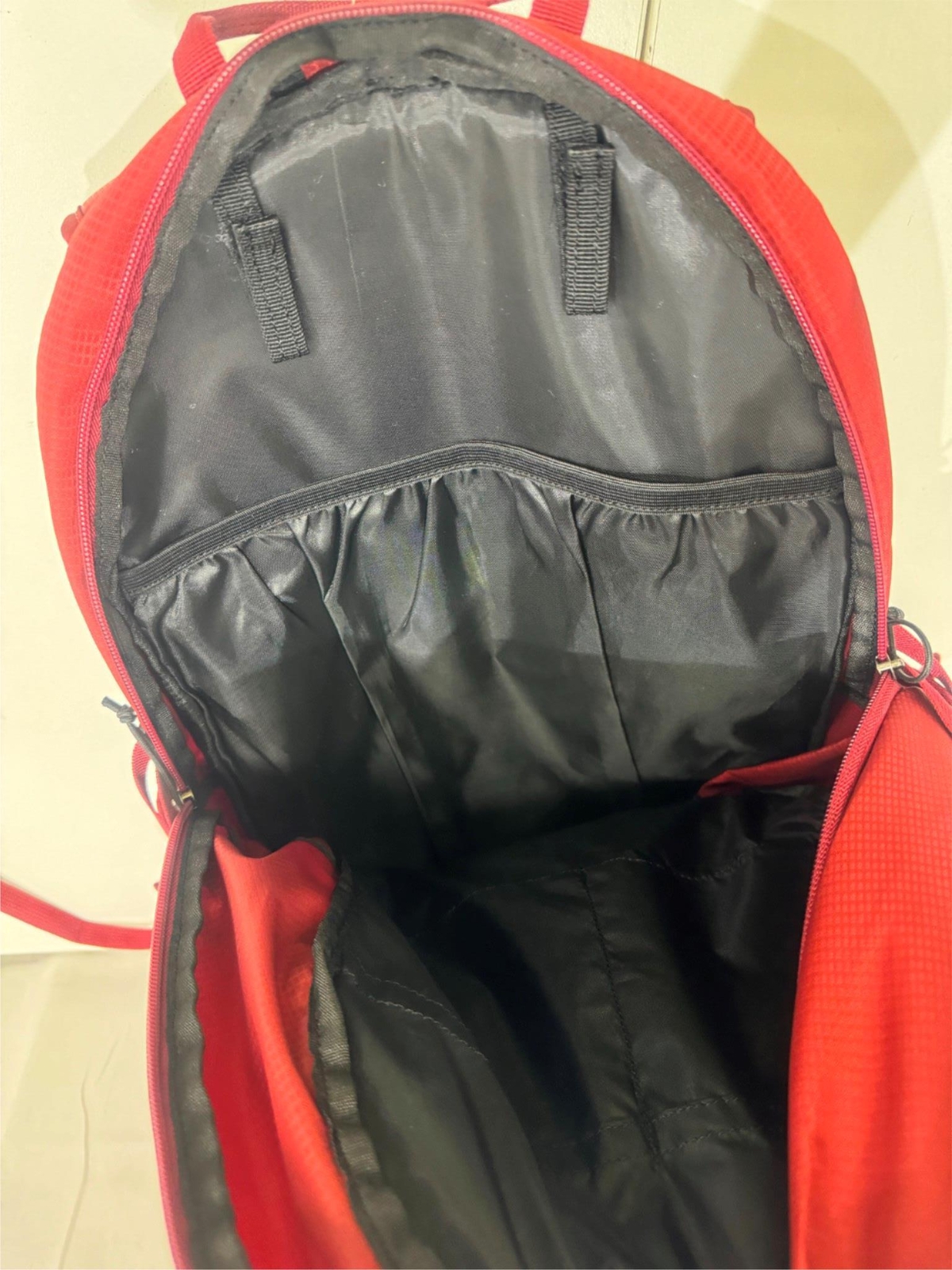 NEW HengFeng Trace 23L Red Outdoor Hiking Backpack w/ Multiple Pockets ...
