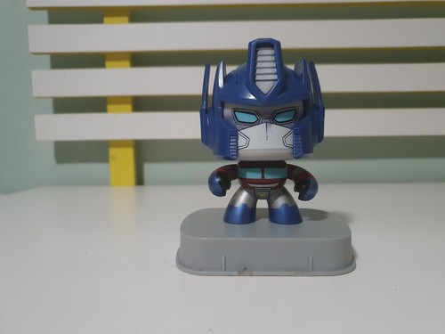 HASBRO 2017 RED & BLUE Transformers Mighty Muggs Optimus Prime with ...