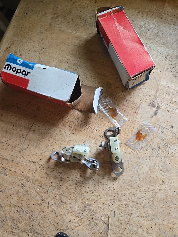 1967 - 1971 DODGE PLYMOUTH 318 340 NOS MOPAR IGNITION POINT SET FO7006 ...