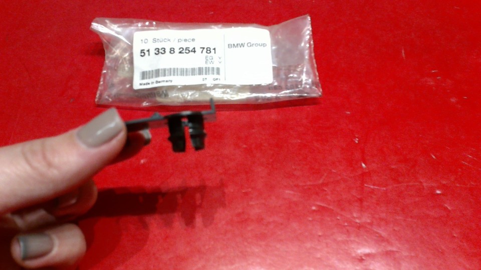 BMW Window Regulator Clip Window Regulator Clip 00-06 BMW X5 GENUINE ...