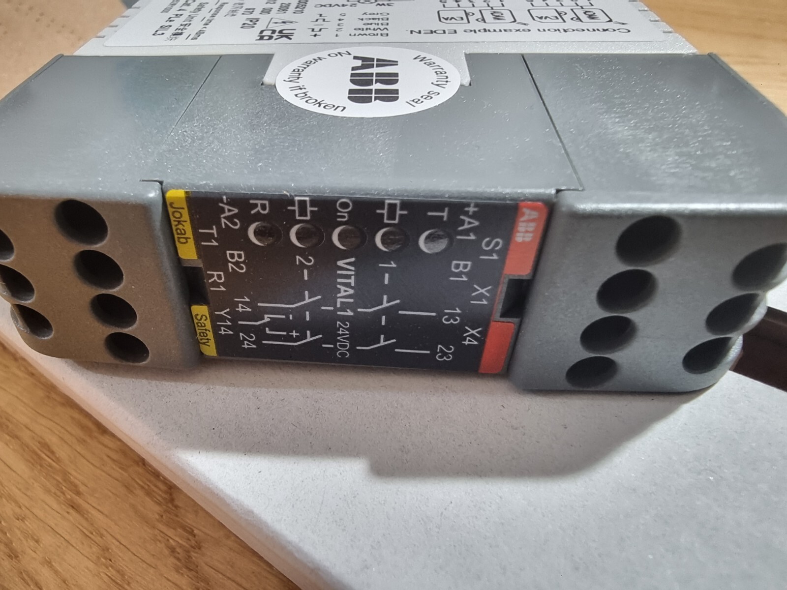 New in box ABB Components 2TLA020052R1000 Safety Relay original | eBay