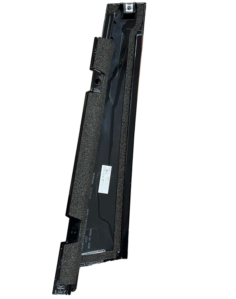 New OEM 2016-2022 Chevrolet Malibu Front Door Frame Applique Right Side ...