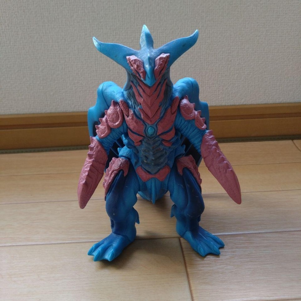 Ultraman Monster DX Figures Set Zegan Thunder Killer Gosight Large Size ...