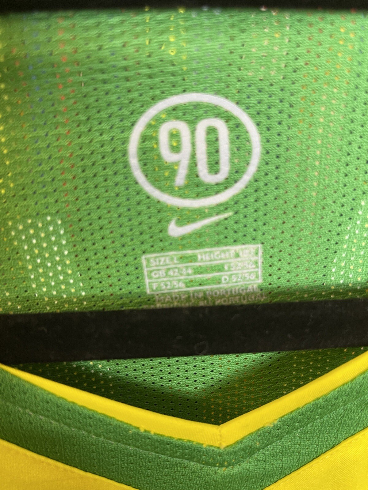 Brazil 2004-06 Kaka #8 Nike L Football Shirt | eBay UK