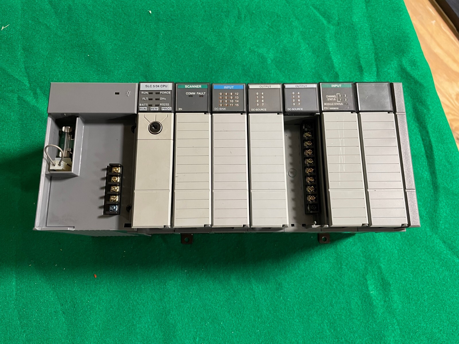 AB SLC500 1746-P2,1747-l542,IB16,1747-SN,0B8, 1747-M11 ,-NR4 7 SLOT ...