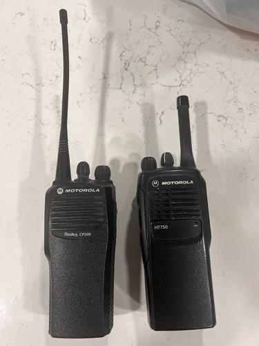 Motorola HT750 And CP200 UHF MHz 4W 4CH Two Way Radio | eBay