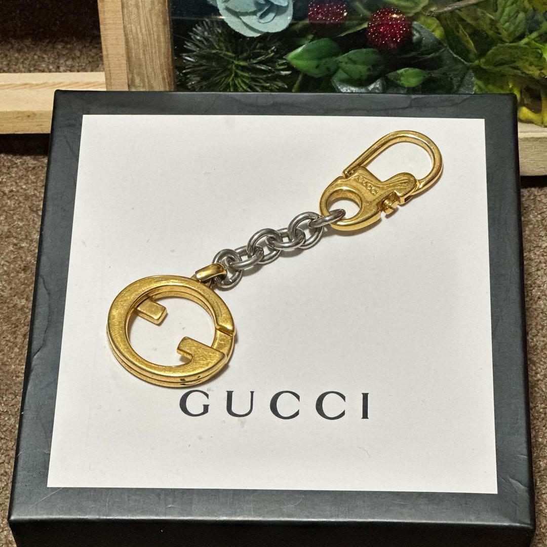 Authentic GUCCI Gold Double G Logo Circle Charm Keyri… - Gem