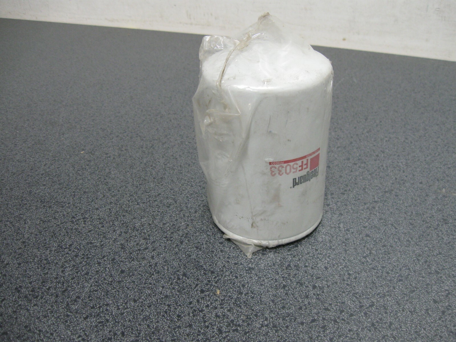 NEW GENUINE FLEETGUARD FUEL FILTER (PN FF5033) | eBay